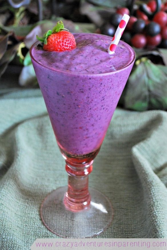 Gorgeous Very Berry Smoothie Recipe | Crazy Adventures in Parenting