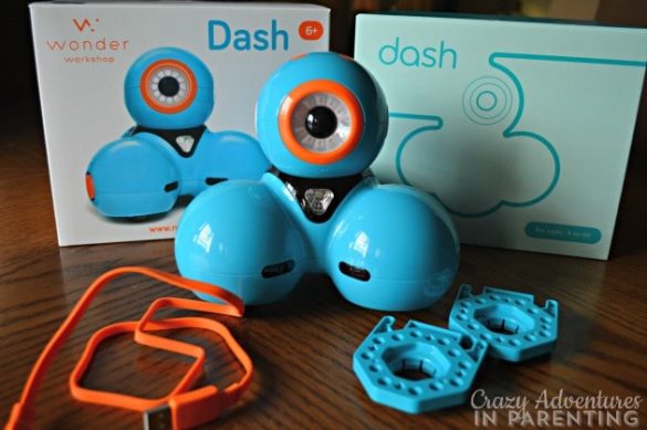 Check Out The Dash Robot at Best Buy #TechToys | Crazy Adventures in ...