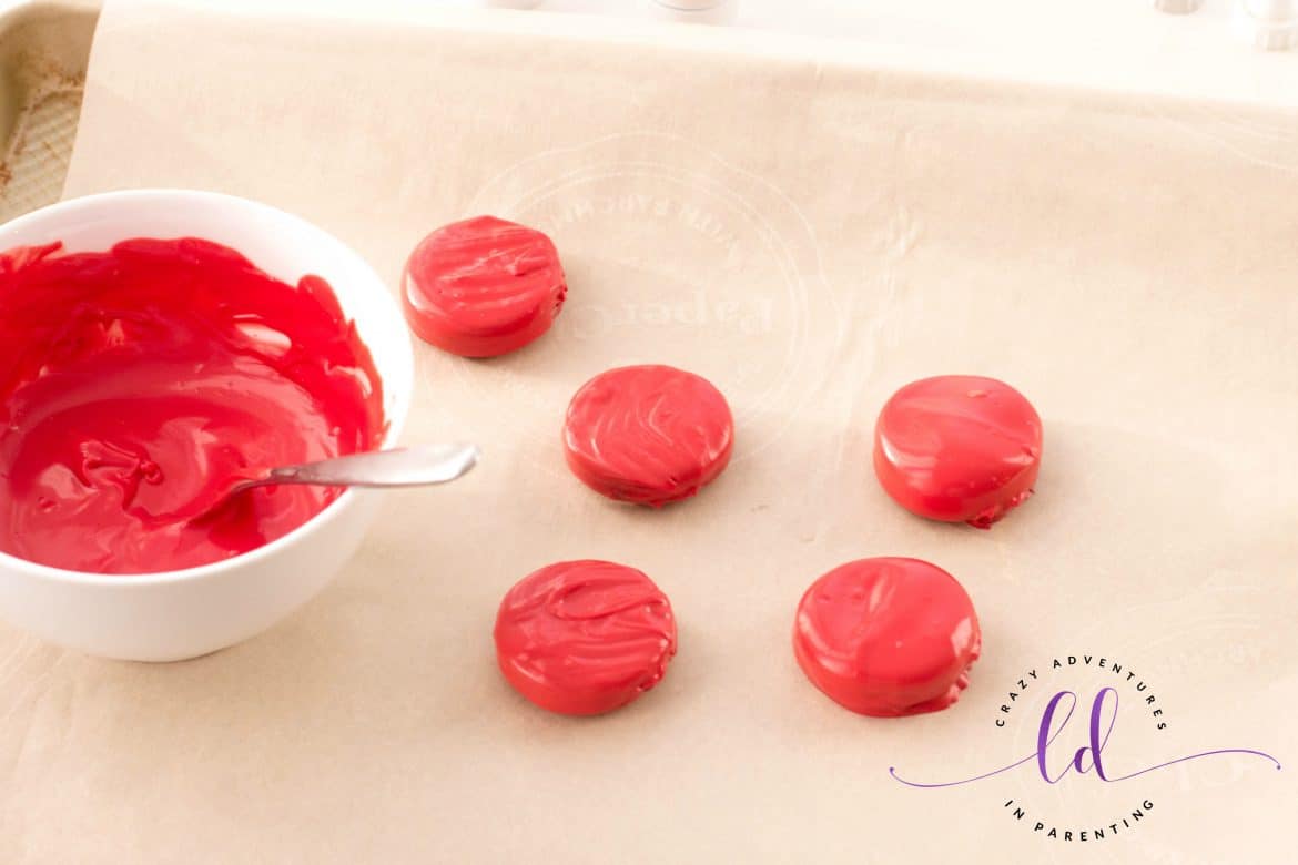 Santa Belt Oreos | Crazy Adventures in Parenting