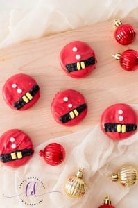 Santa Belt Oreos | Crazy Adventures in Parenting