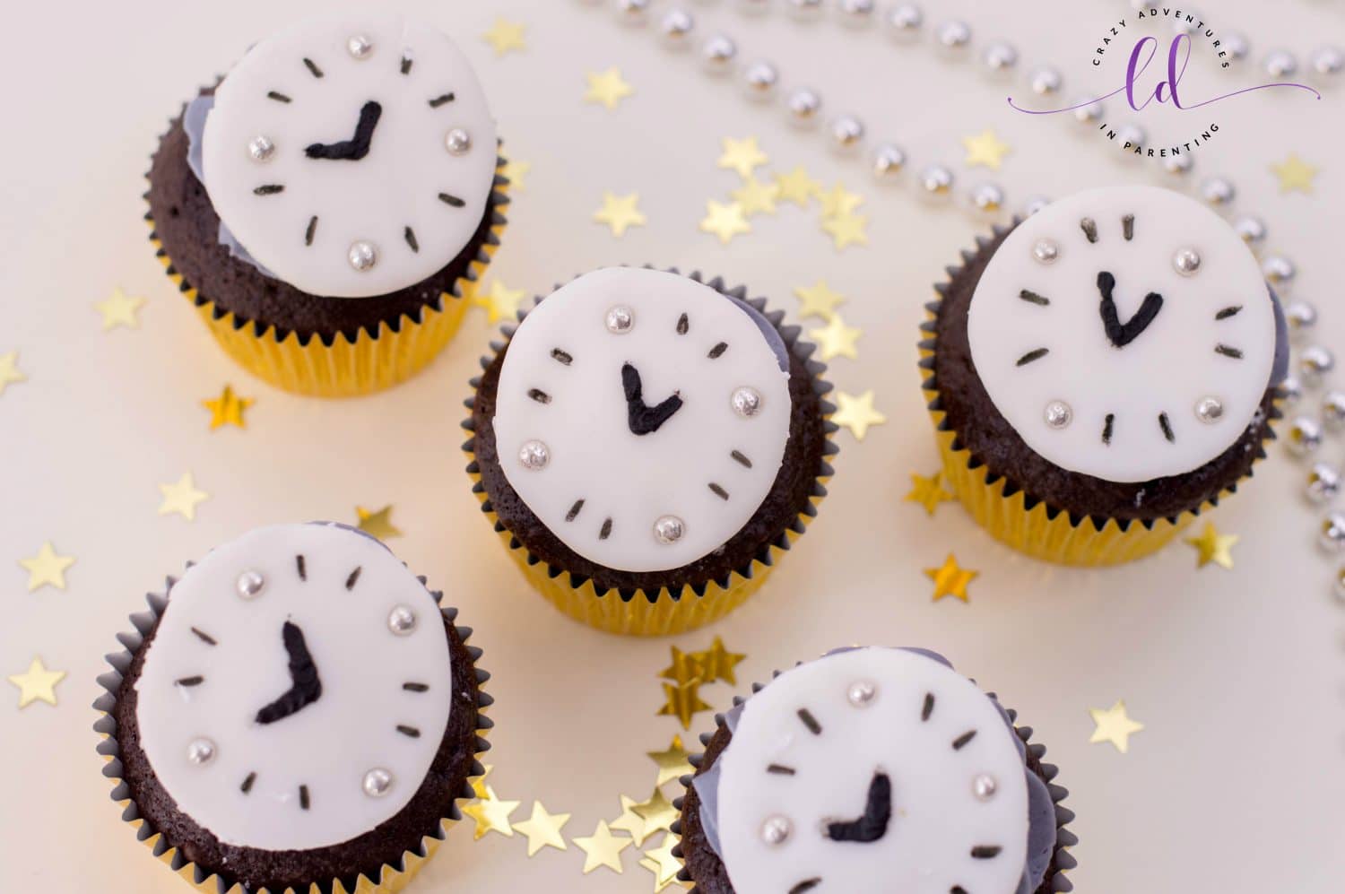 Countdown Cupcakes for New Year's | Crazy Adventures in Parenting
