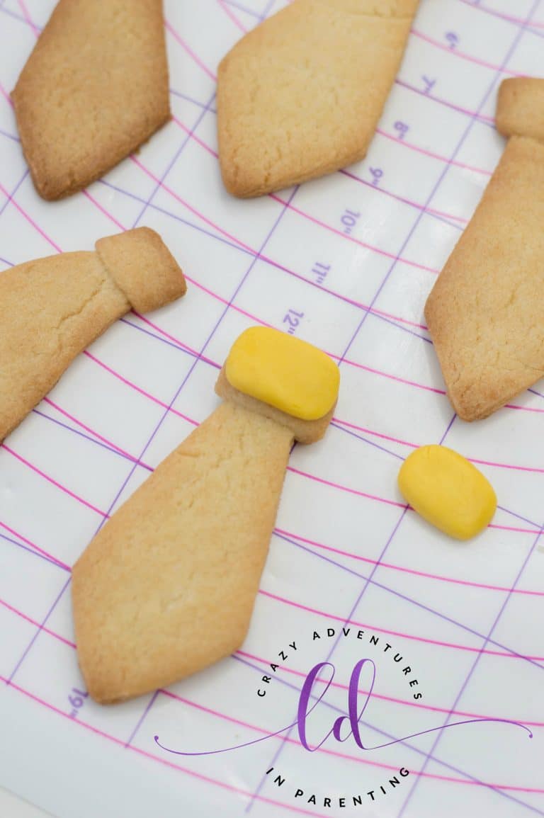 Harry Potter Cookies - Gryffindor Ties | Crazy Adventures in Parenting