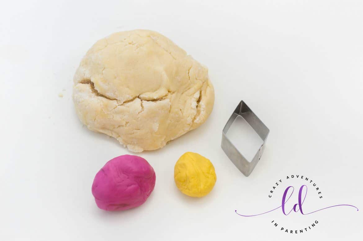 Harry Potter Cookies - Gryffindor Ties | Crazy Adventures in Parenting